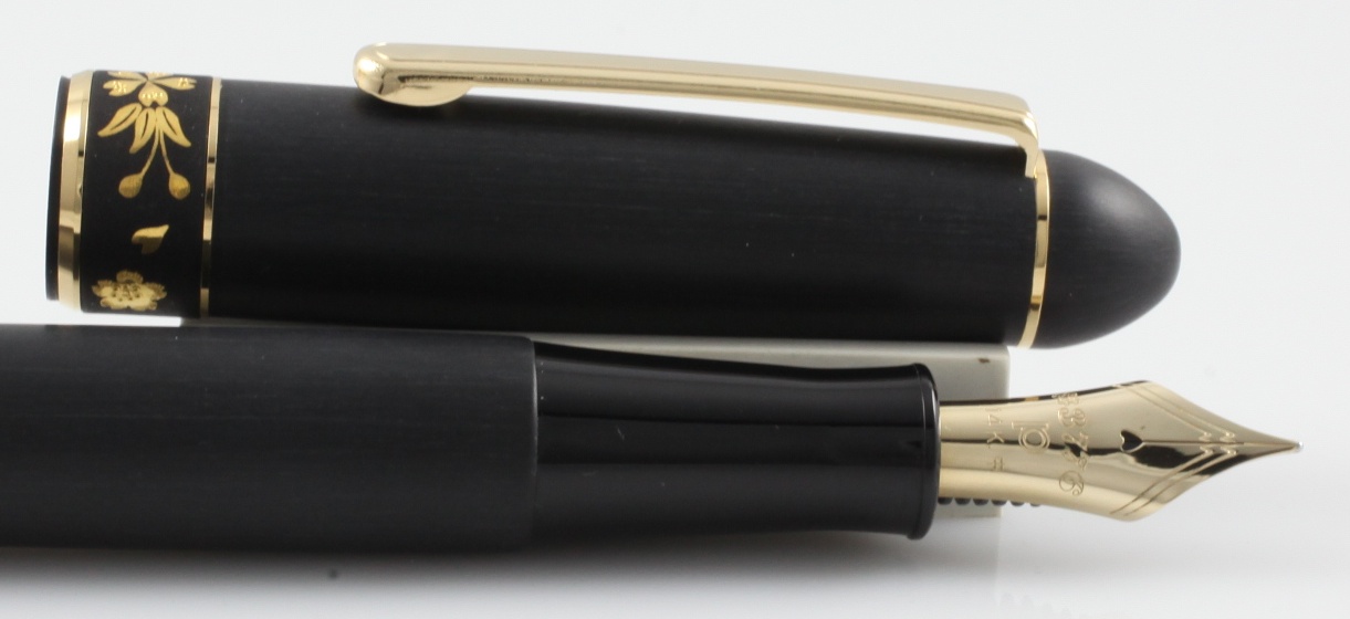 Platinum Higo-Zo-Gan Sakura Fountain Pen